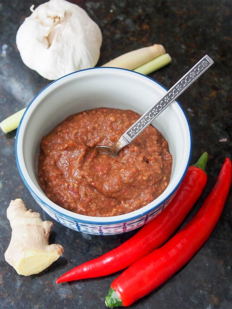 Thai red curry (perfect for leftovers) - Caroline's Cooking