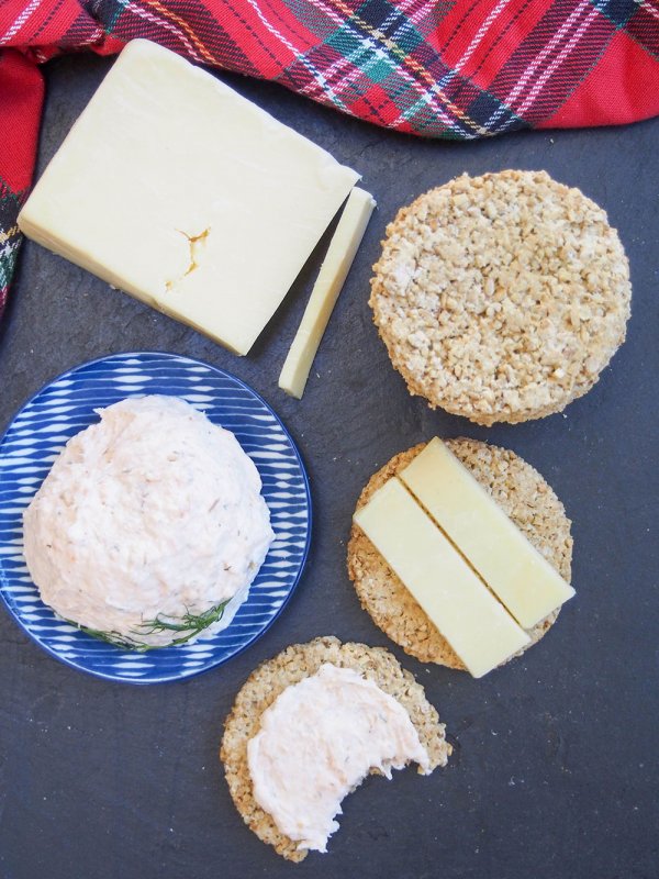 Oatcakes (oat crackers) - Caroline's Cooking