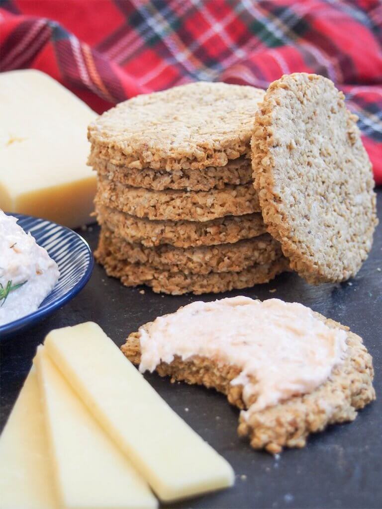 Oatcakes (oat crackers) - Caroline's Cooking