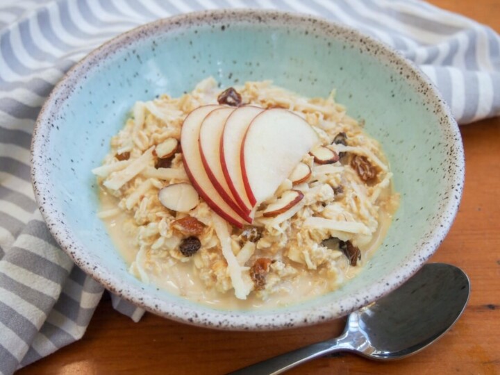 Swiss Bircher muesli (the original overnight oats) - Caroline's Cooking