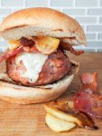 Maple turkey burger with cheddar, bacon and apple - Caroline's Cooking