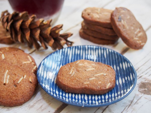 Brunkager (Danish Christmas cookies) - Caroline's Cooking