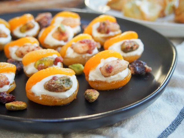 Turkish-style stuffed apricots - Caroline's Cooking