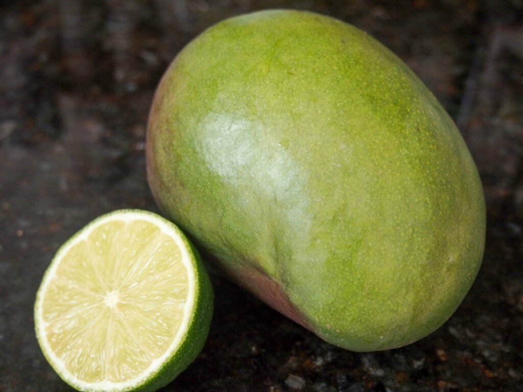 Cambodian green mango salad - Caroline's Cooking