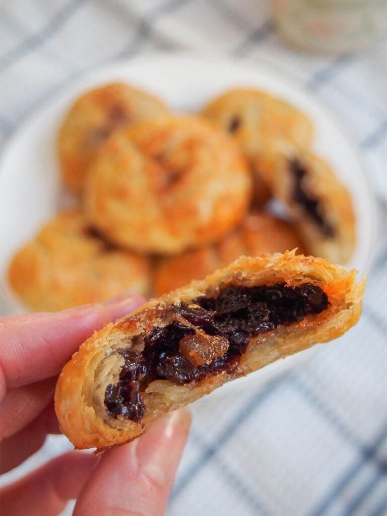Eccles cakes - Caroline's Cooking