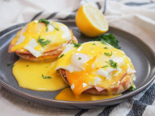 Eggs Benedict - Caroline's Cooking