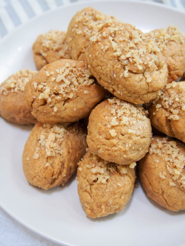 Melomakarona (Greek honey cookies) - Caroline's Cooking