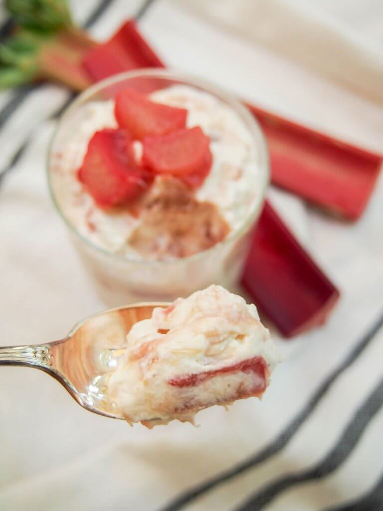 Rhubarb fool - Caroline's Cooking