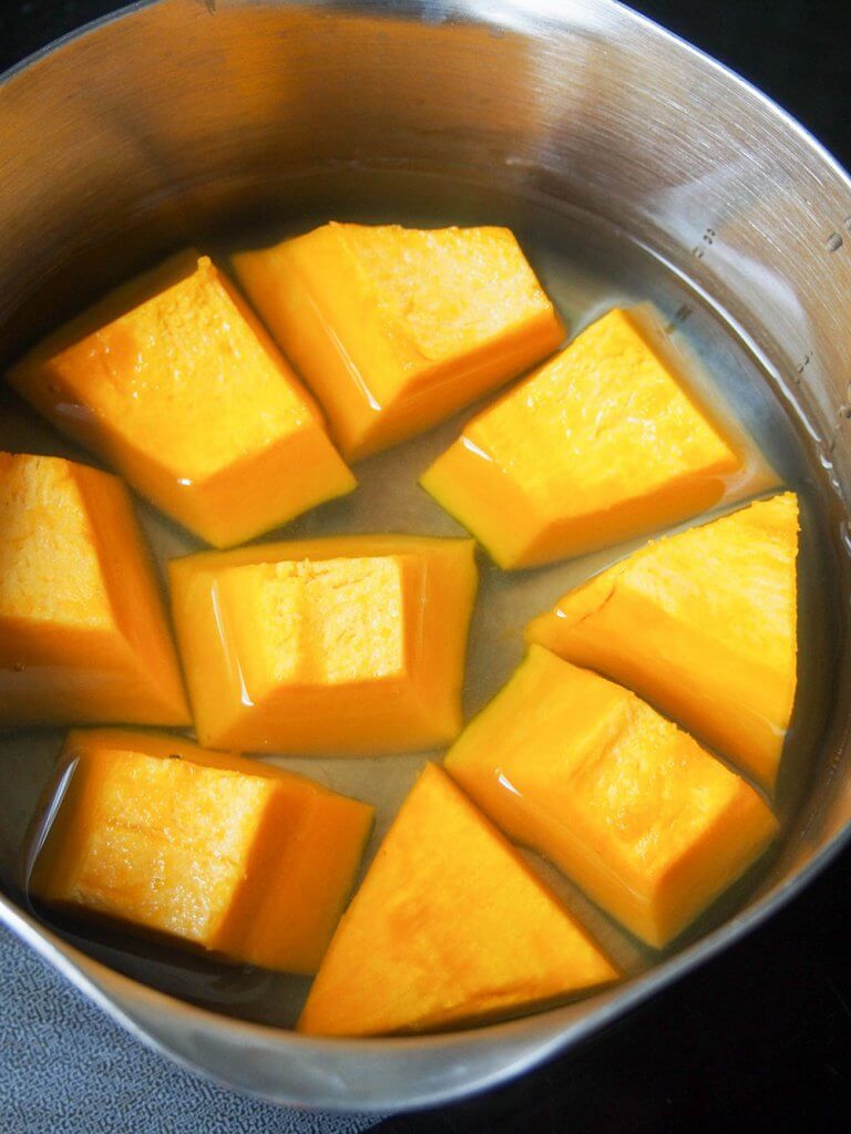 Kabocha no nimono (Japanese simmered squash) - Caroline's Cooking