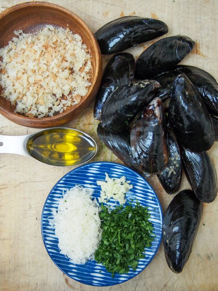 Baked mussels - Caroline's Cooking