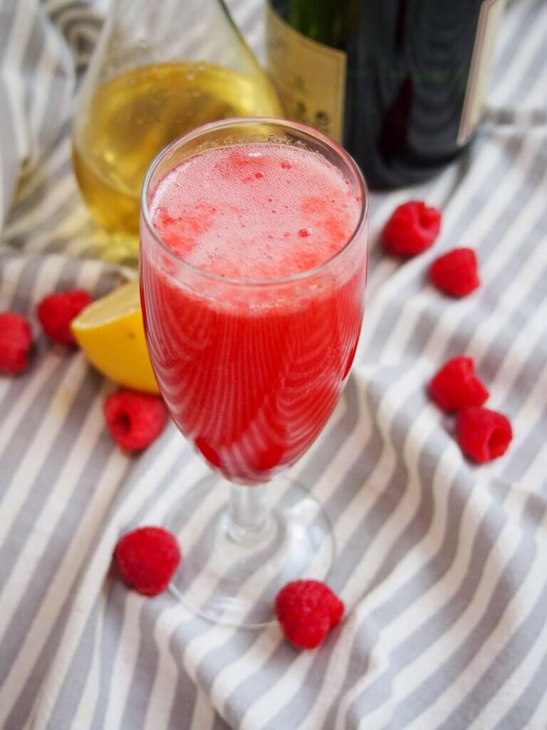 Lemon raspberry bellini - Caroline's Cooking