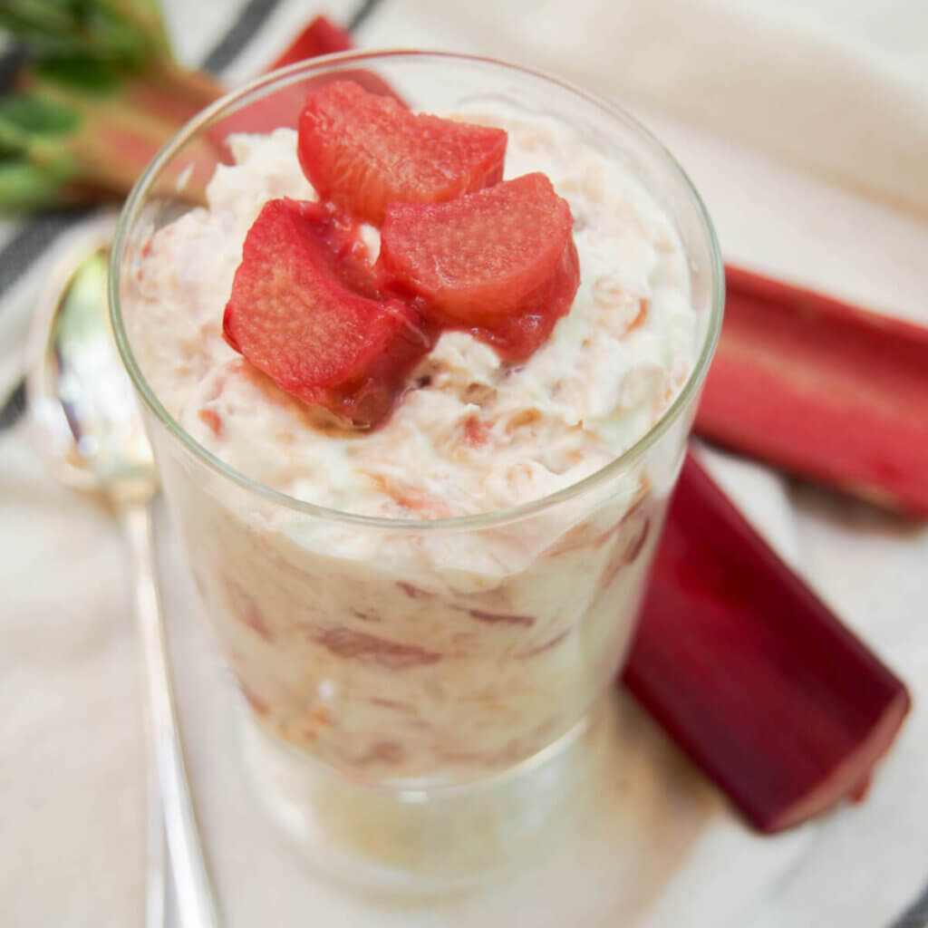 Rhubarb fool - Caroline's Cooking