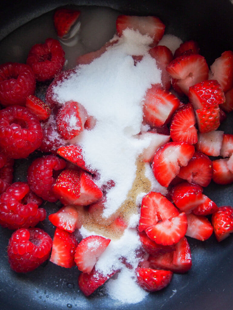 Strawberry raspberry jam - Caroline's Cooking