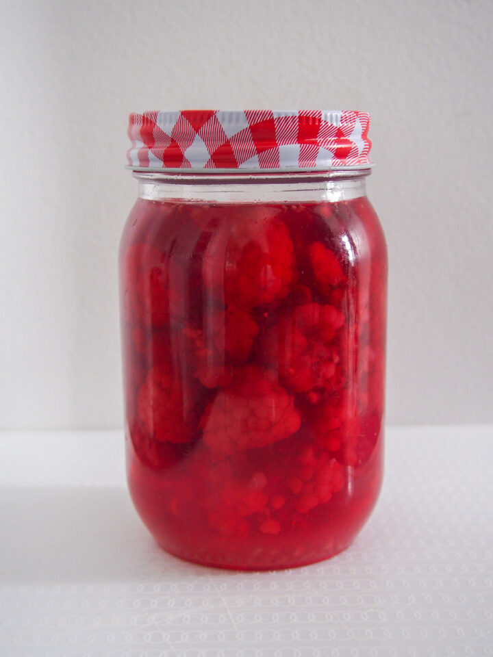 Raspberry liqueur - Caroline's Cooking