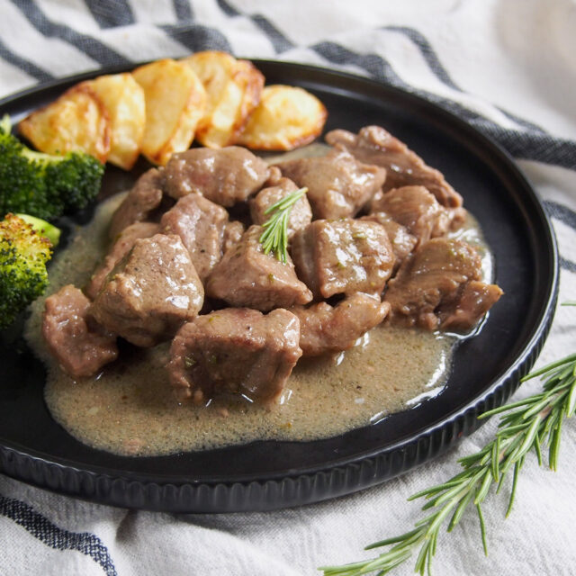 Roman lamb stew (abbacchio alla cacciatora) - Caroline's Cooking