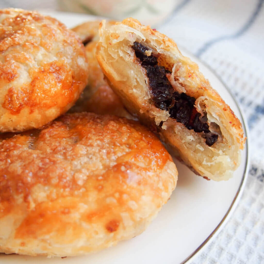 Eccles cakes - Caroline's Cooking