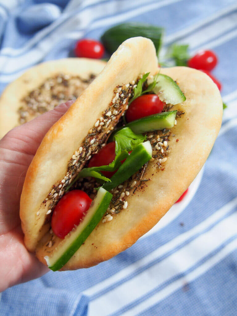 Manakish (Lebanese za'atar flatbread) - Caroline's Cooking
