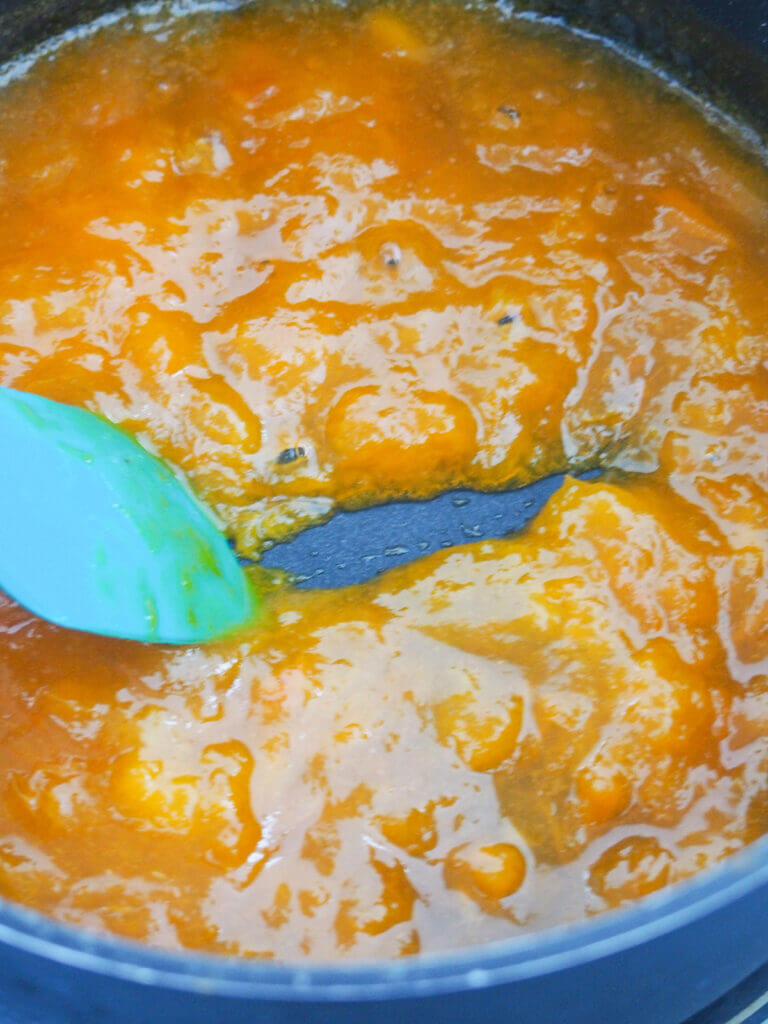 Apricot jam - Caroline's Cooking