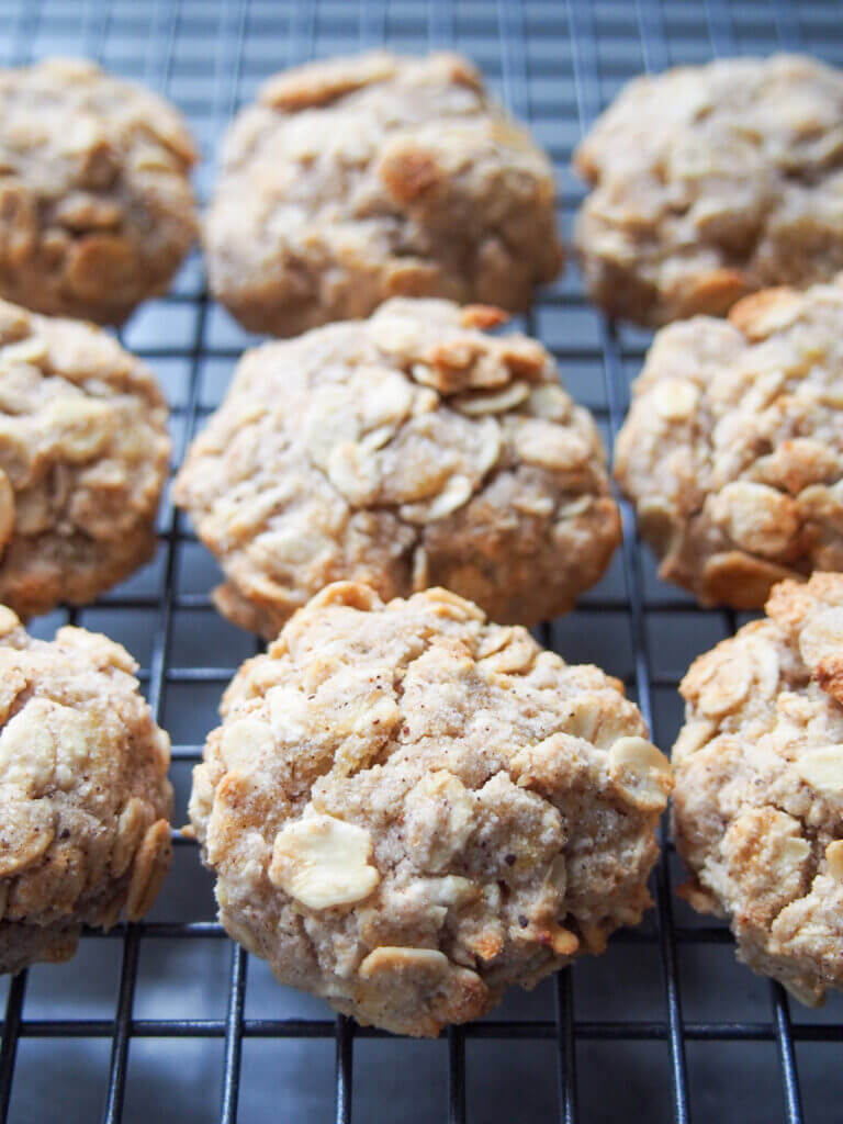 Spiced maple oatmeal cookies - Caroline's Cooking