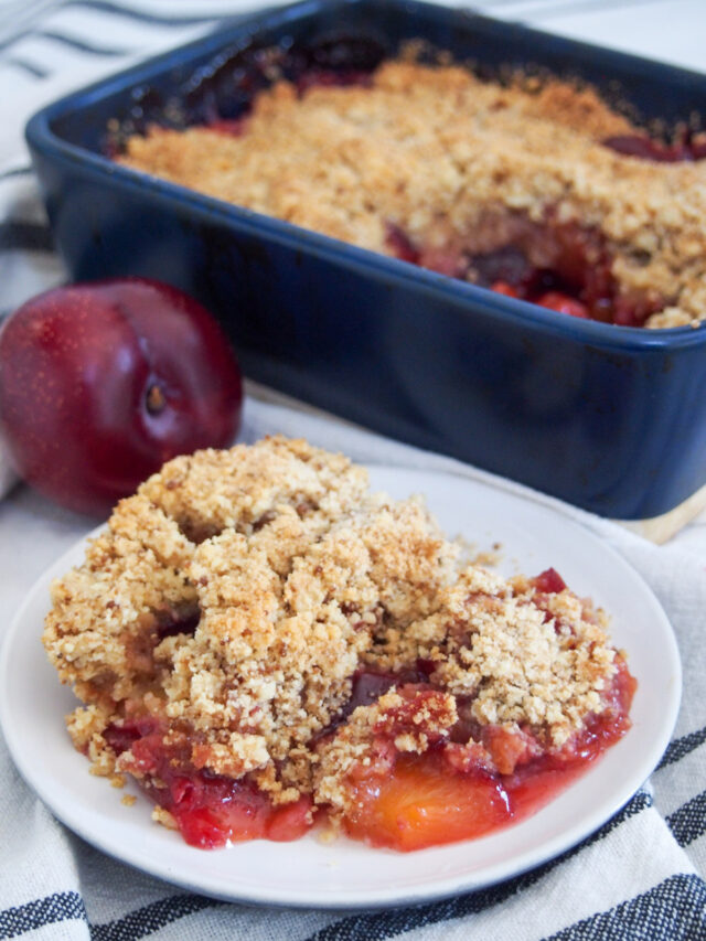 Plum crumble - Caroline's Cooking