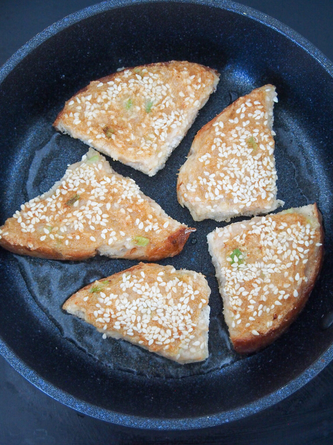 Sesame shrimp toast (prawn toast) - Caroline's Cooking