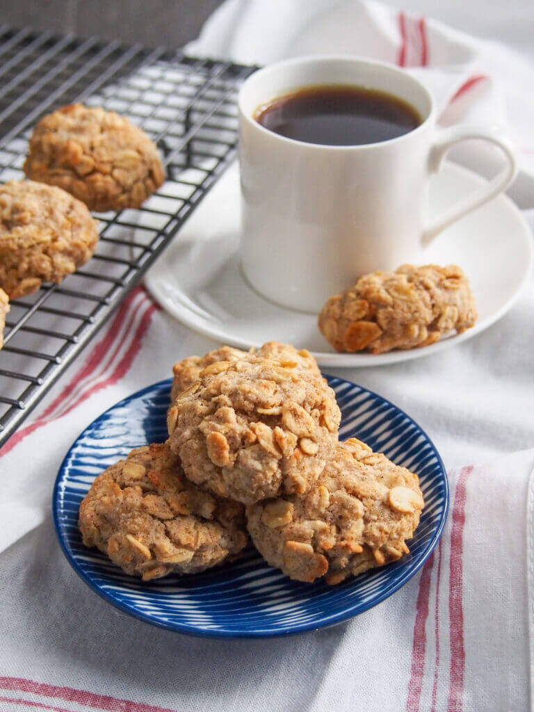 Spiced maple oatmeal cookies - Caroline's Cooking
