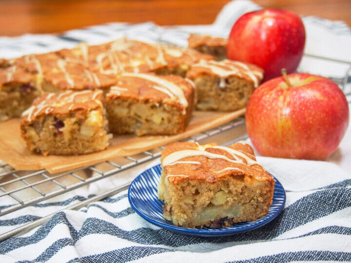 Apple snack cake - Caroline's Cooking