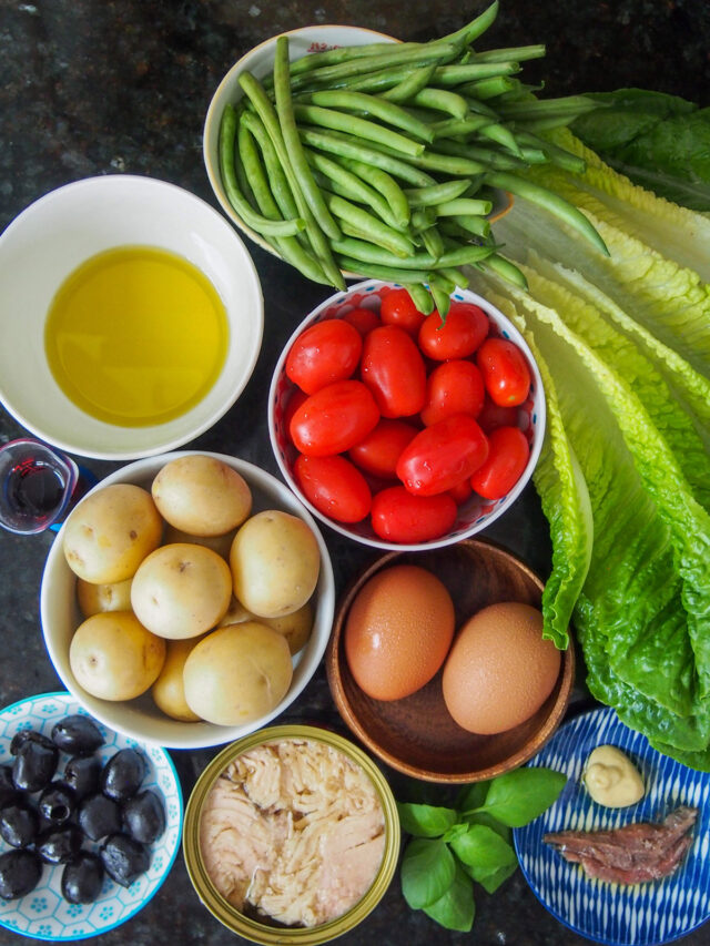 Classic Salade Niçoise - Caroline's Cooking