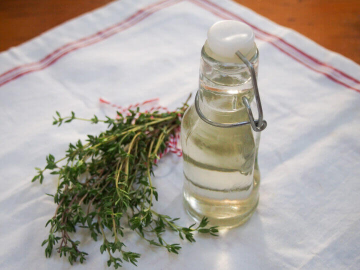 Thyme simple syrup - Caroline's Cooking