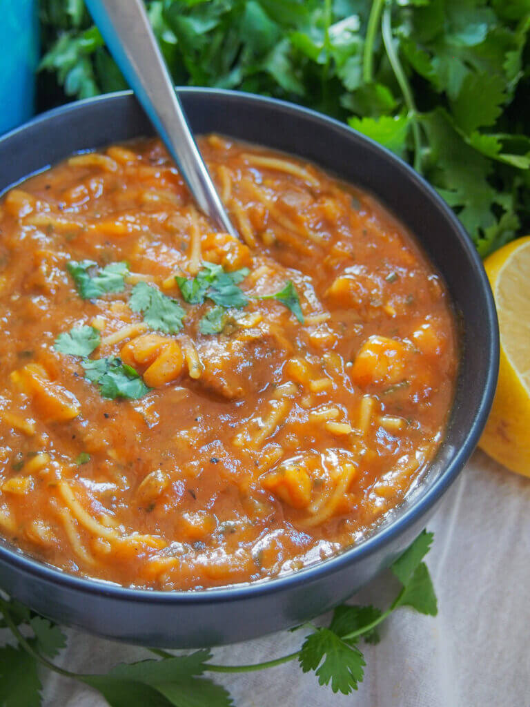 Harira (Moroccan lentil and chickpea soup) - Caroline's Cooking