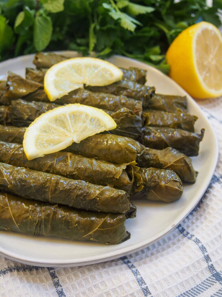 Turkish stuffed grape leaves (yalancı dolma) - Caroline's Cooking