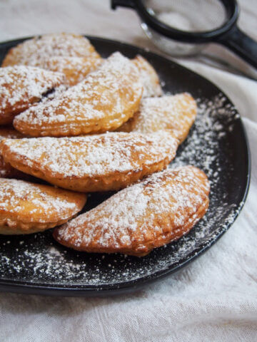 Ravioli dolci (sweet ravioli) - Caroline's Cooking