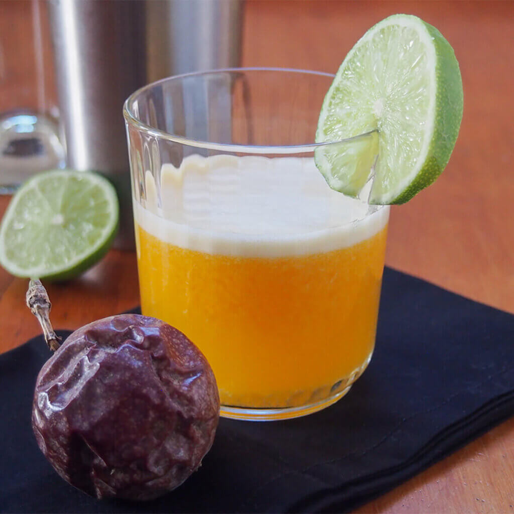Maracuya sour (passion fruit pisco sour) - Caroline's Cooking