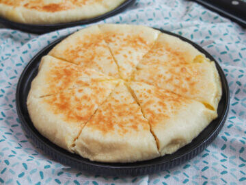 Imeruli khachapuri (Georgian cheese filled bread) - Caroline's Cooking