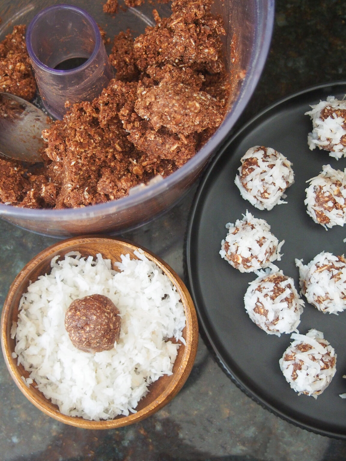 Chokladbollar - Swedish chocolate oat balls - Caroline's Cooking