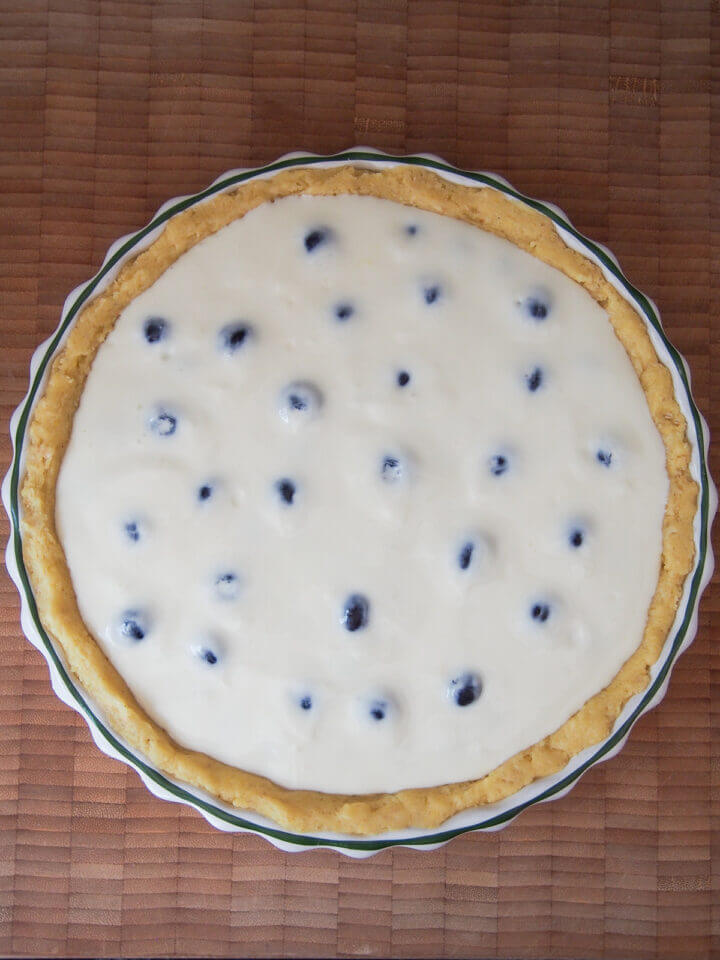 Finnish blueberry pie (Mustikkapiirakka) - Caroline's Cooking