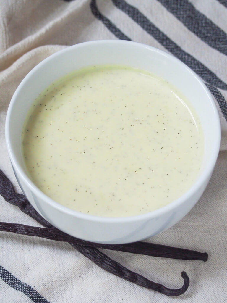 Vanillesoβe, German vanilla sauce - Caroline's Cooking