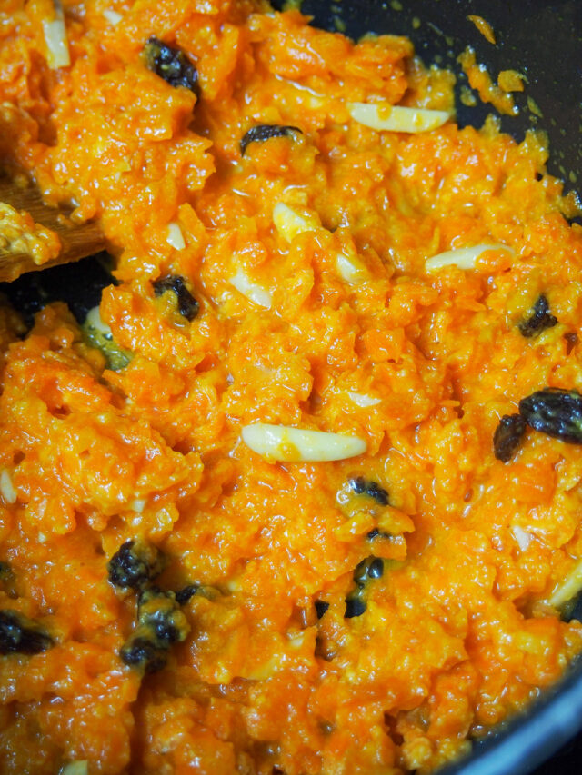Carrot halwa (gajar ka halwa) - Caroline's Cooking