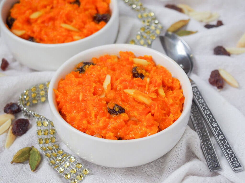 Carrot halwa (gajar ka halwa) - Caroline's Cooking