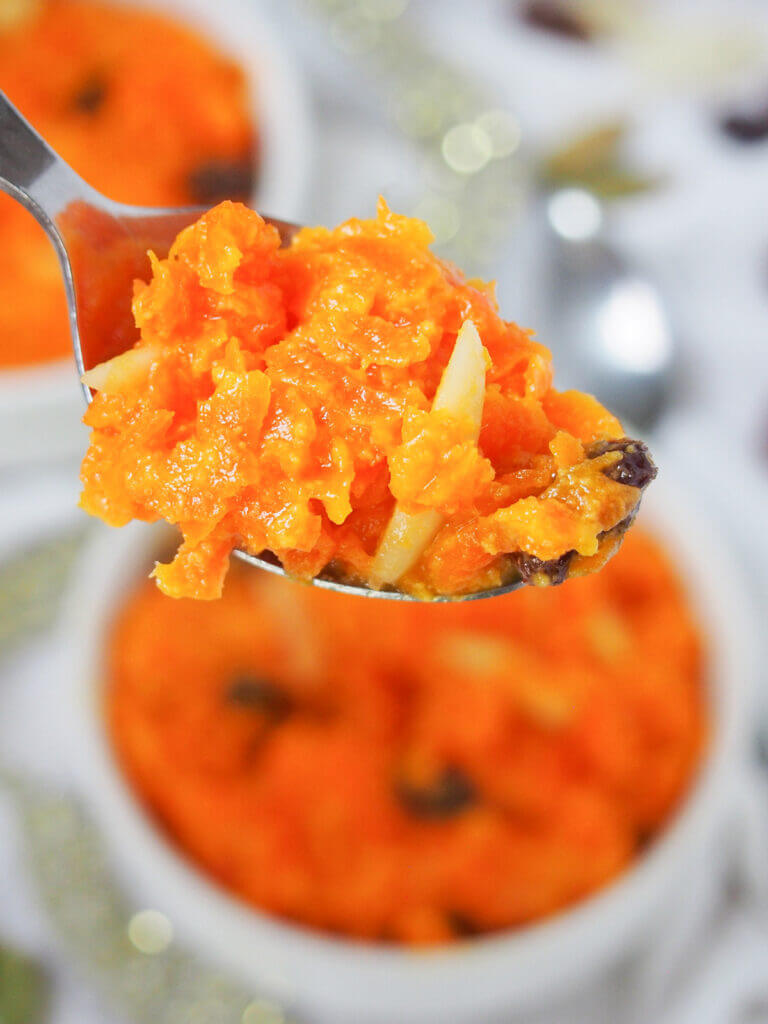 Carrot halwa (gajar ka halwa) - Caroline's Cooking