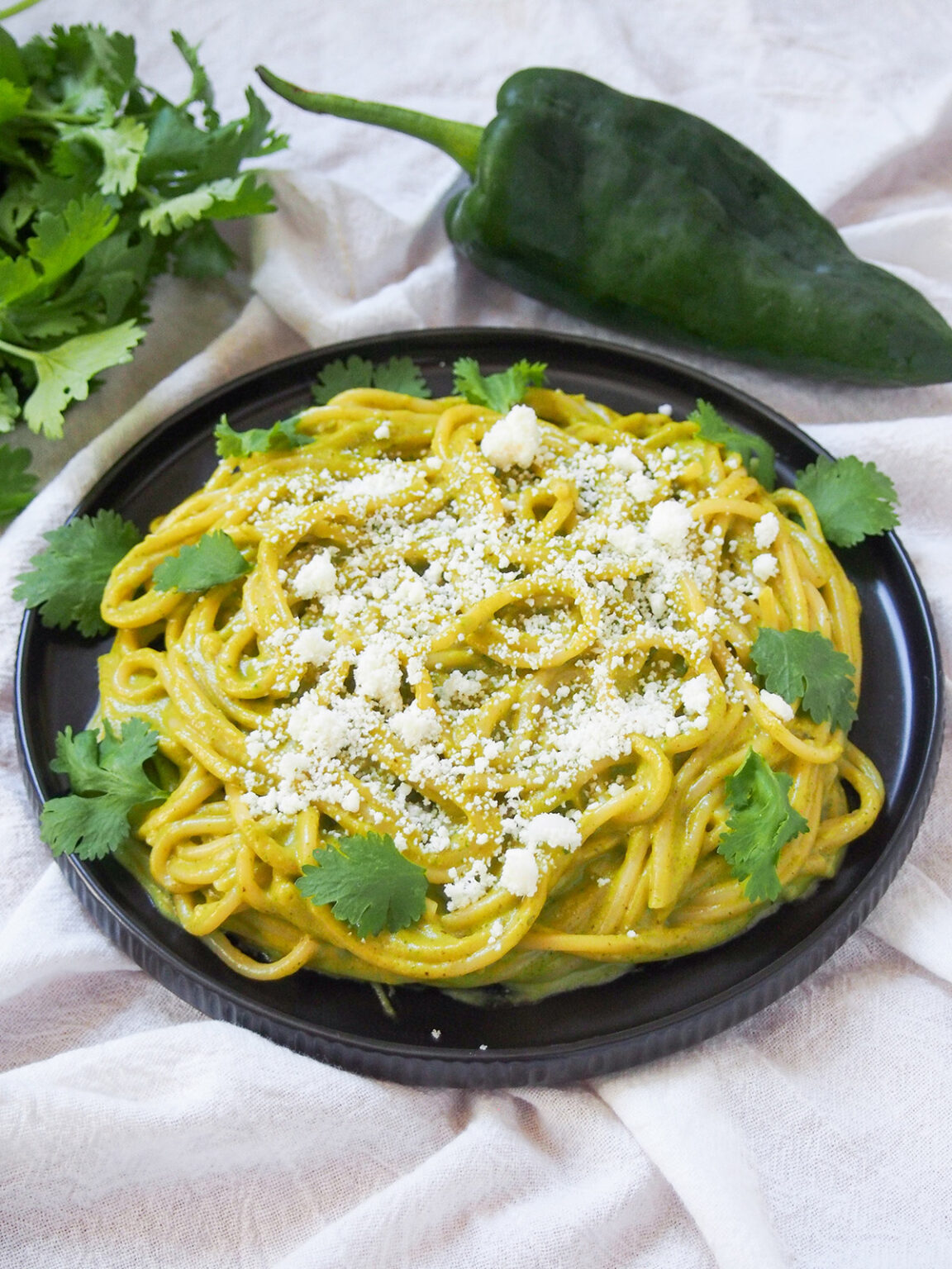 Espagueti verde (Mexican green spaghetti) - Caroline's Cooking