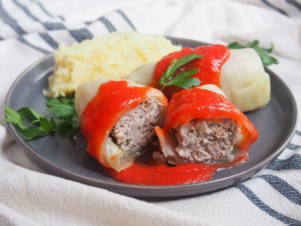 Gołąbki (golabki) - Polish stuffed cabbage rolls - Caroline's Cooking