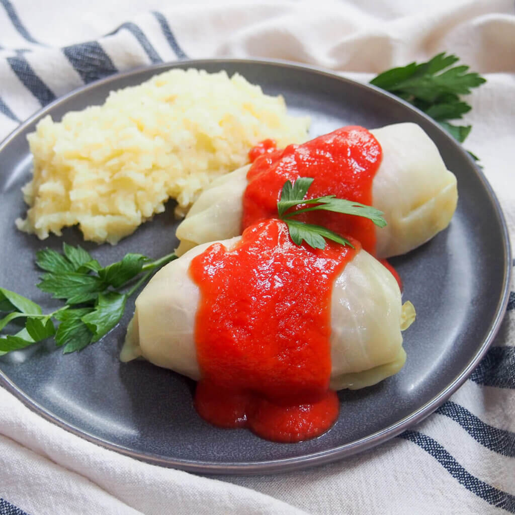 Gołąbki (golabki) - Polish stuffed cabbage rolls - Caroline's Cooking