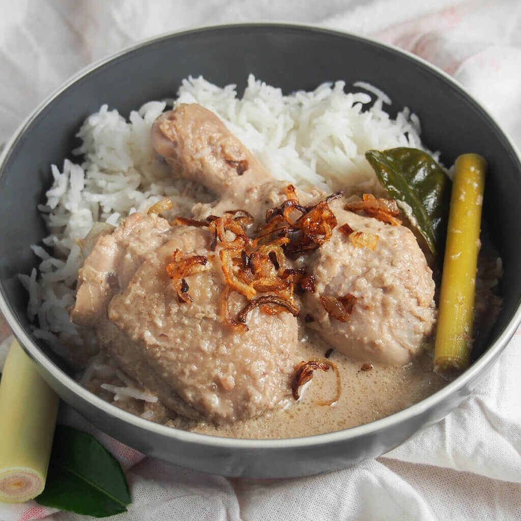Opor ayam (Indonesian coconut chicken curry) - Caroline's Cooking