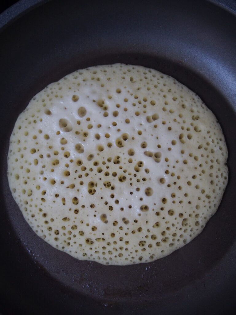 Baghrir (Moroccan semolina pancakes) - Caroline's Cooking