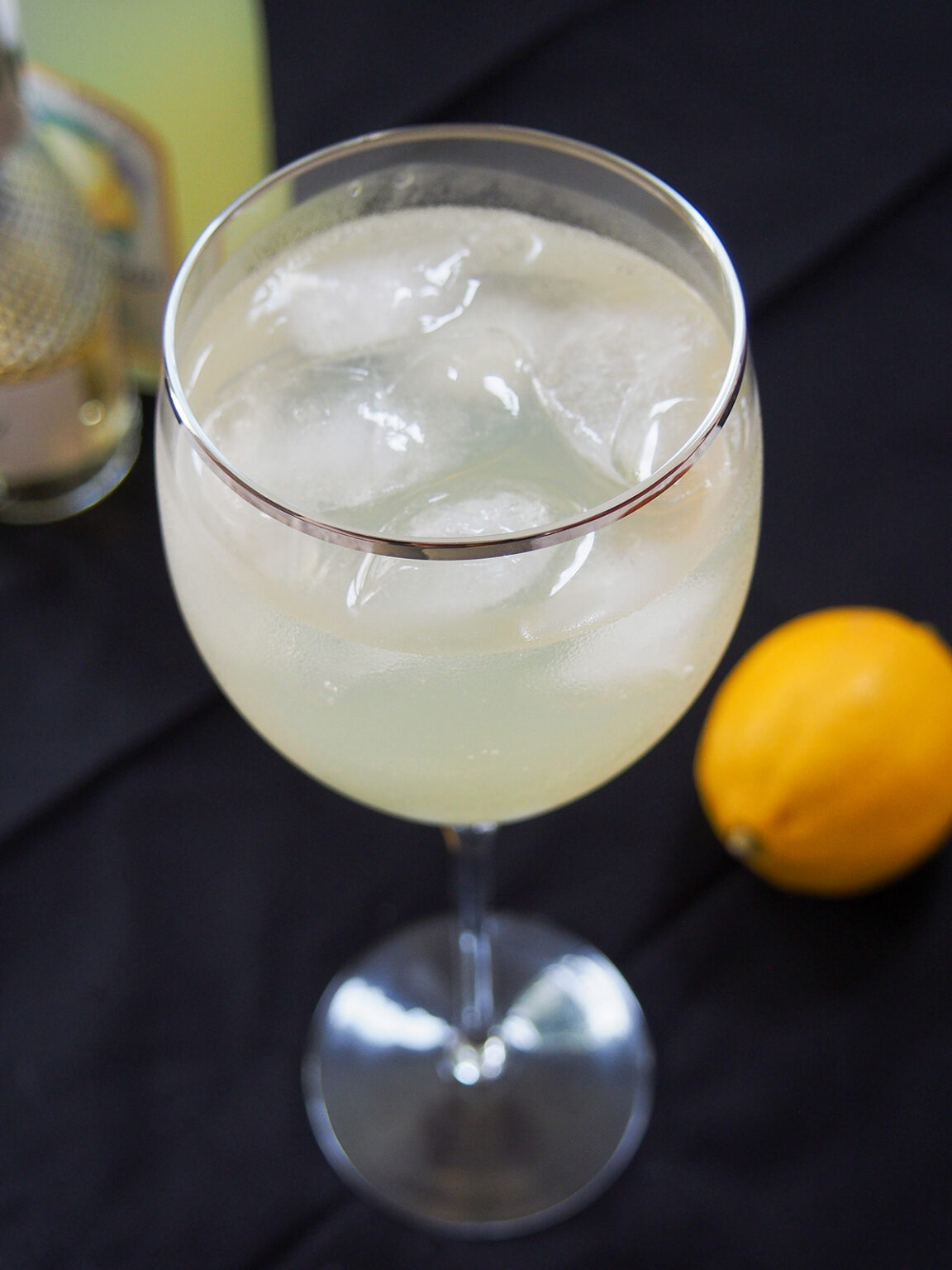Limoncello spritz - Caroline's Cooking
