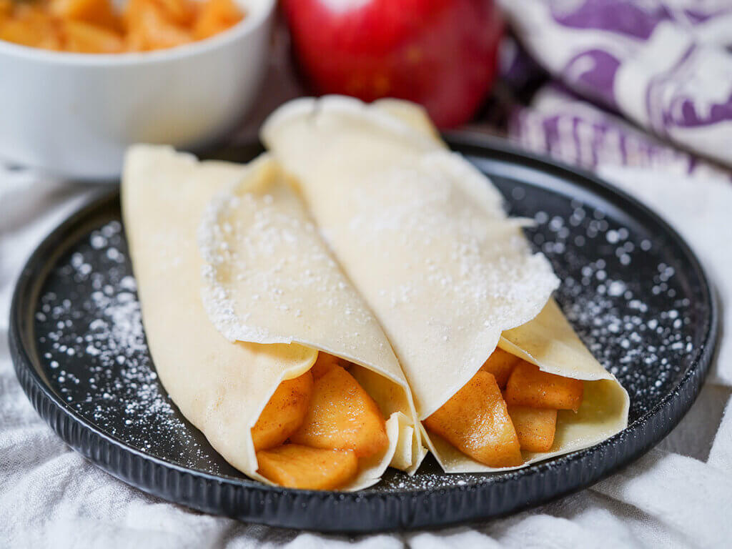 Apple crepes - Caroline's Cooking