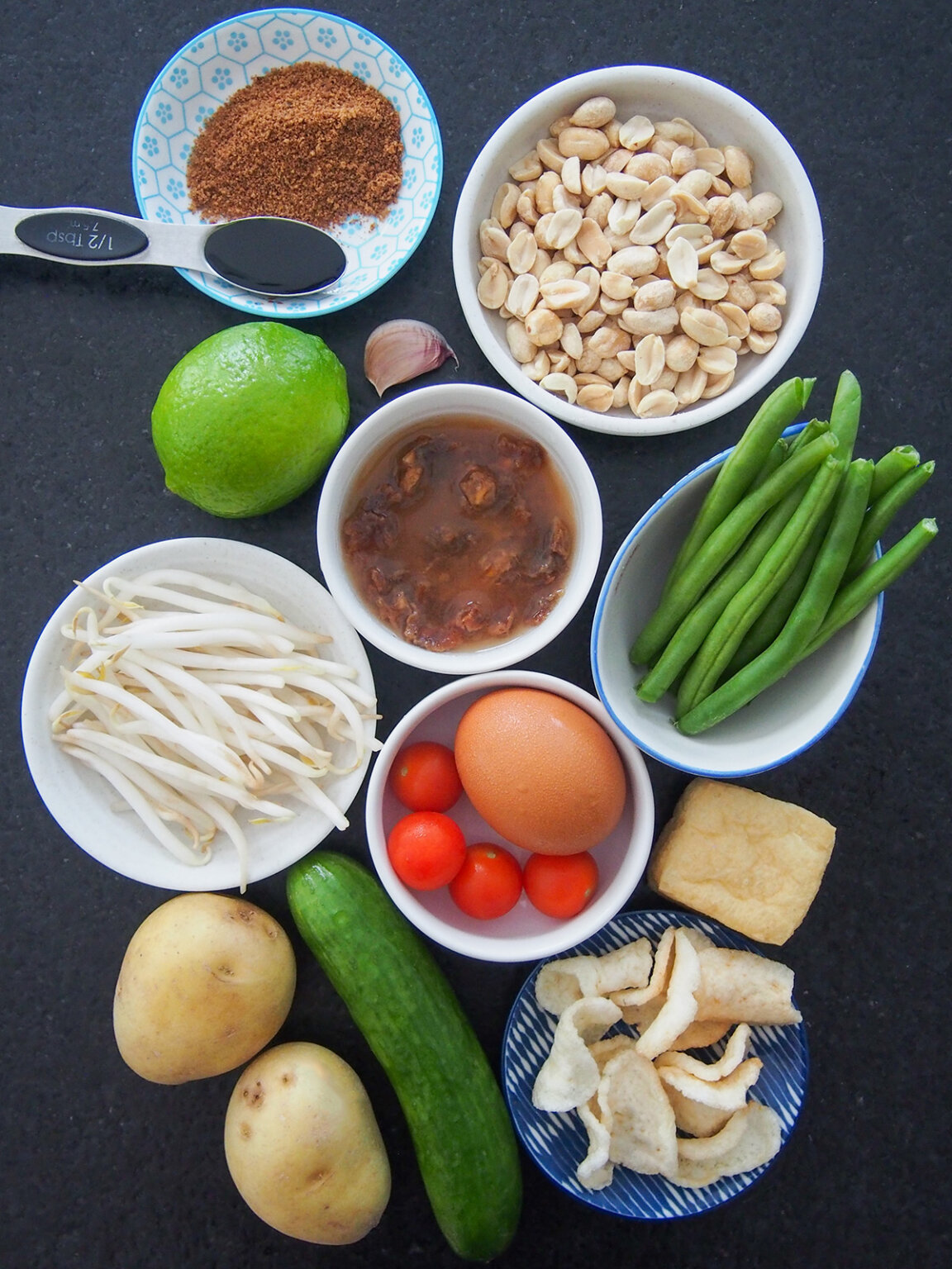 Gado gado (Indonesian salad with peanut sauce) - Caroline's Cooking