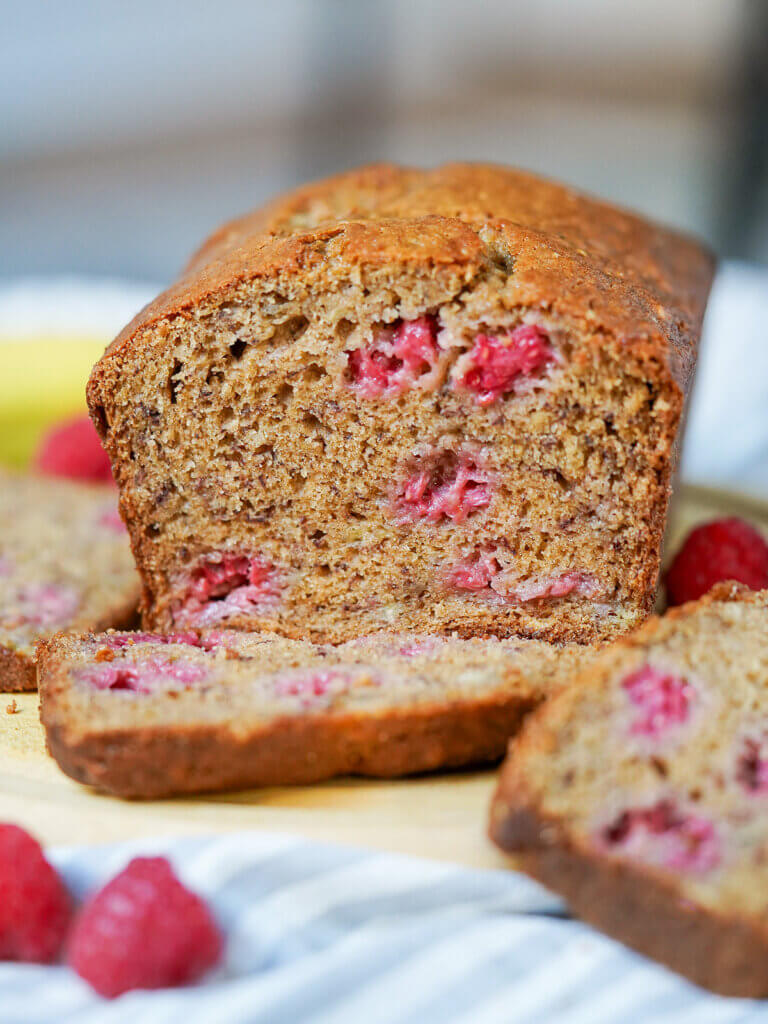 Raspberry banana bread - Caroline's Cooking