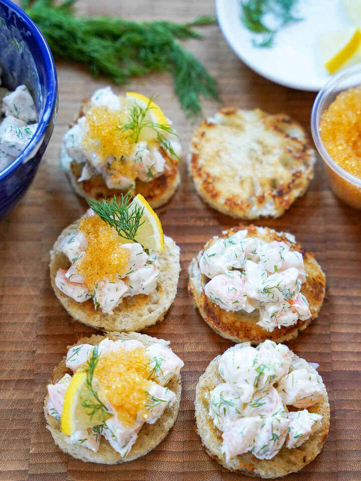Toast Skagen (Swedish shrimp toast) - Caroline's Cooking